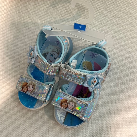 Disney | Shoes | Disney Frozen Toddler Girl Light Up Sandals 7 | Poshmark